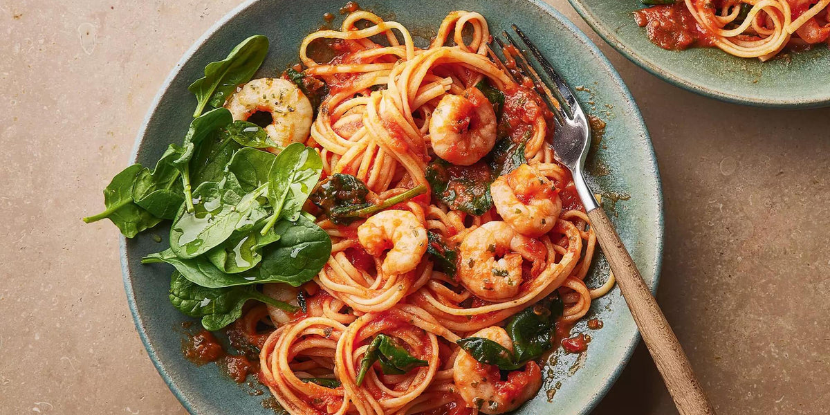 Quick & Easy Spicy Garlic Prawn Linguine with Spinach Recipe ...