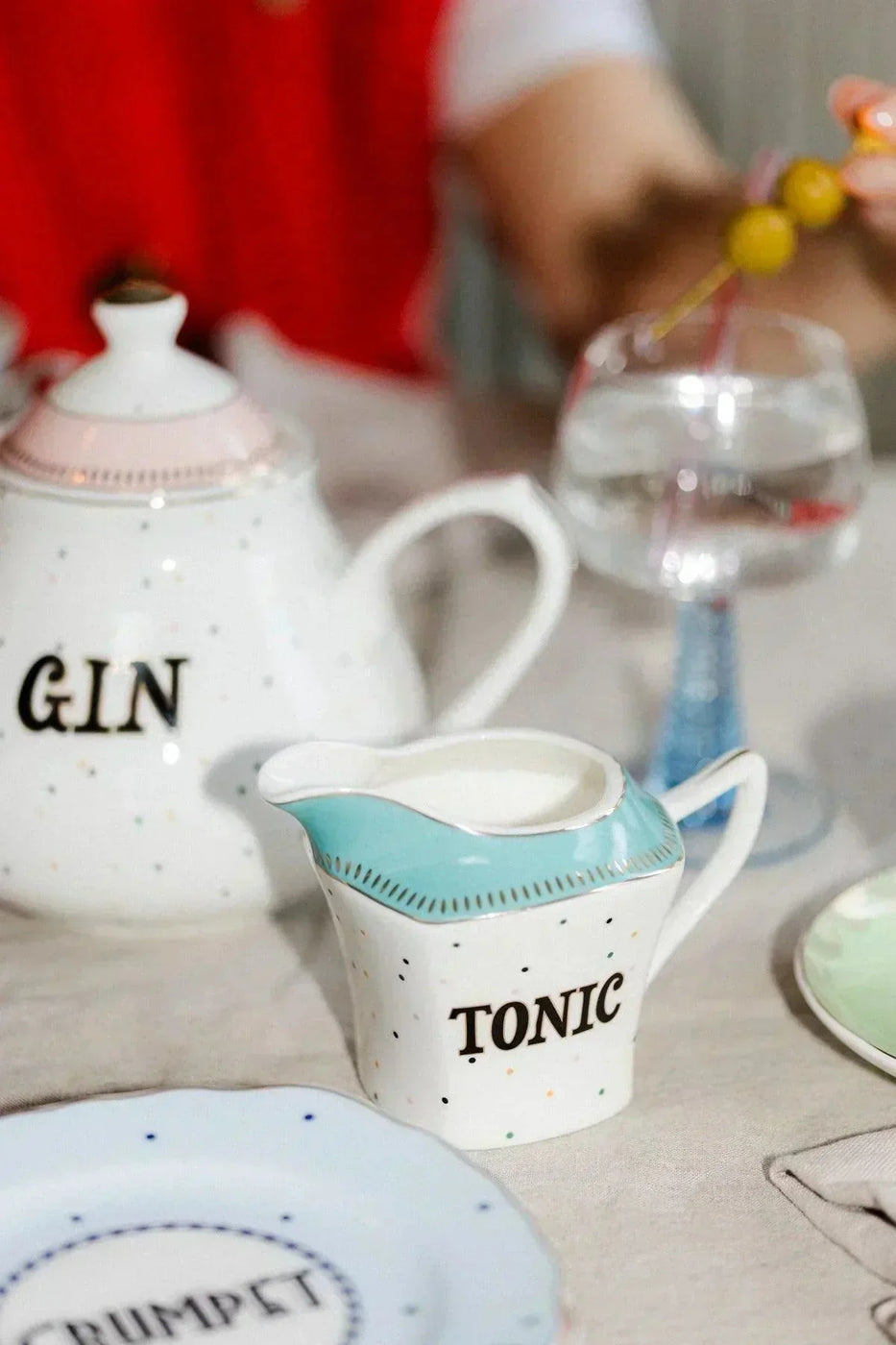 Buy Yvonne Ellen Gin Teapot (1L) Online | UK Delivery | LemonSalt